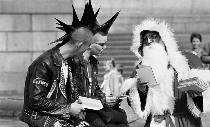 Valvulado: It's Christmas Time!!! Merry Punk Rock Christmas!!!