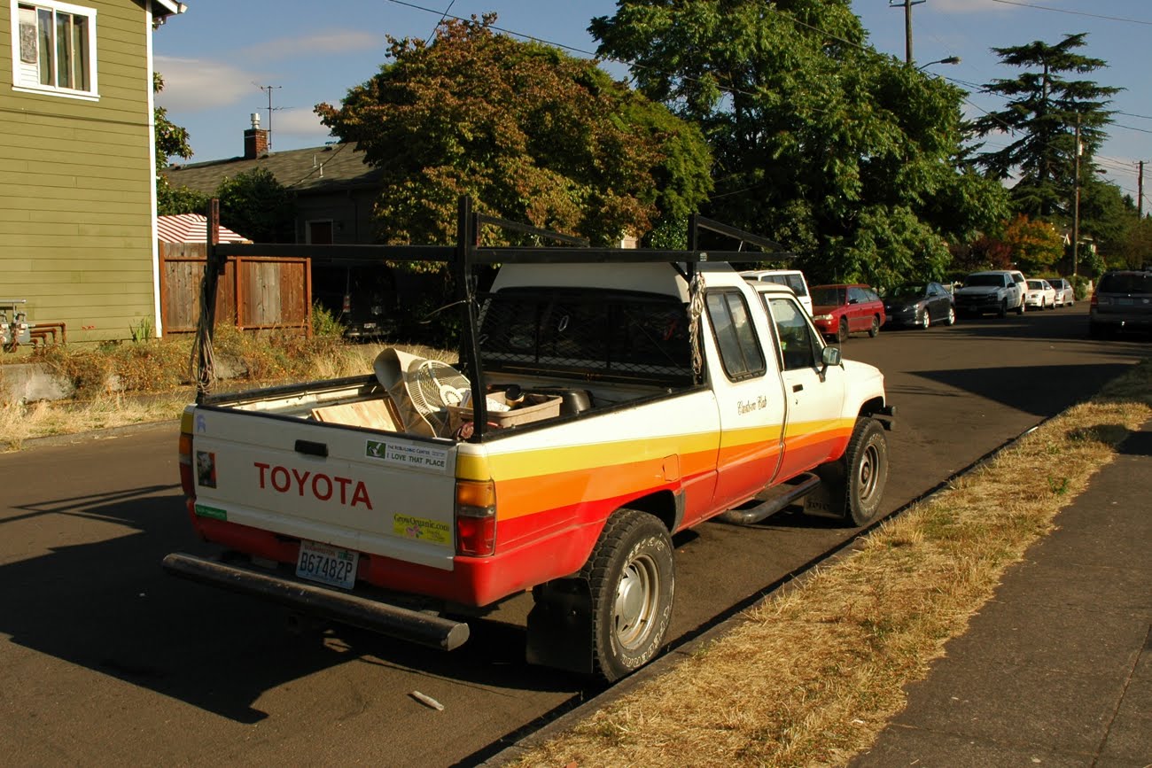 OLD PARKED CARS.: 1985 Toyota Hilux.