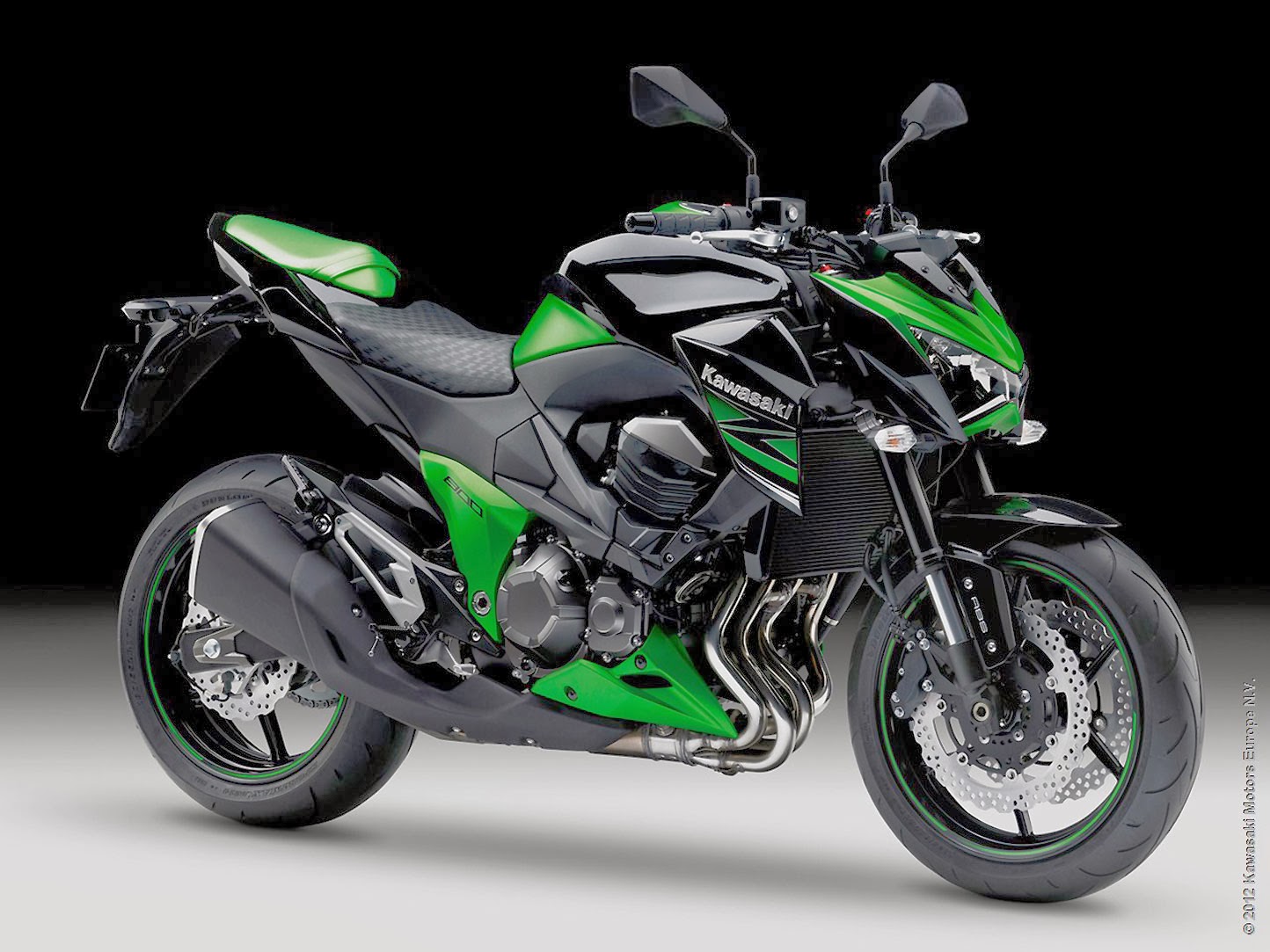 KAWASAKI Z800 - Bons de Roda