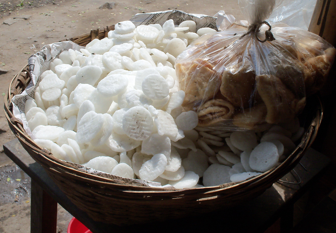 Bangladesh Unlocked: BANGLADESH. TEA SHOPS, DESHI PASTRIES, SWEETS AND ...