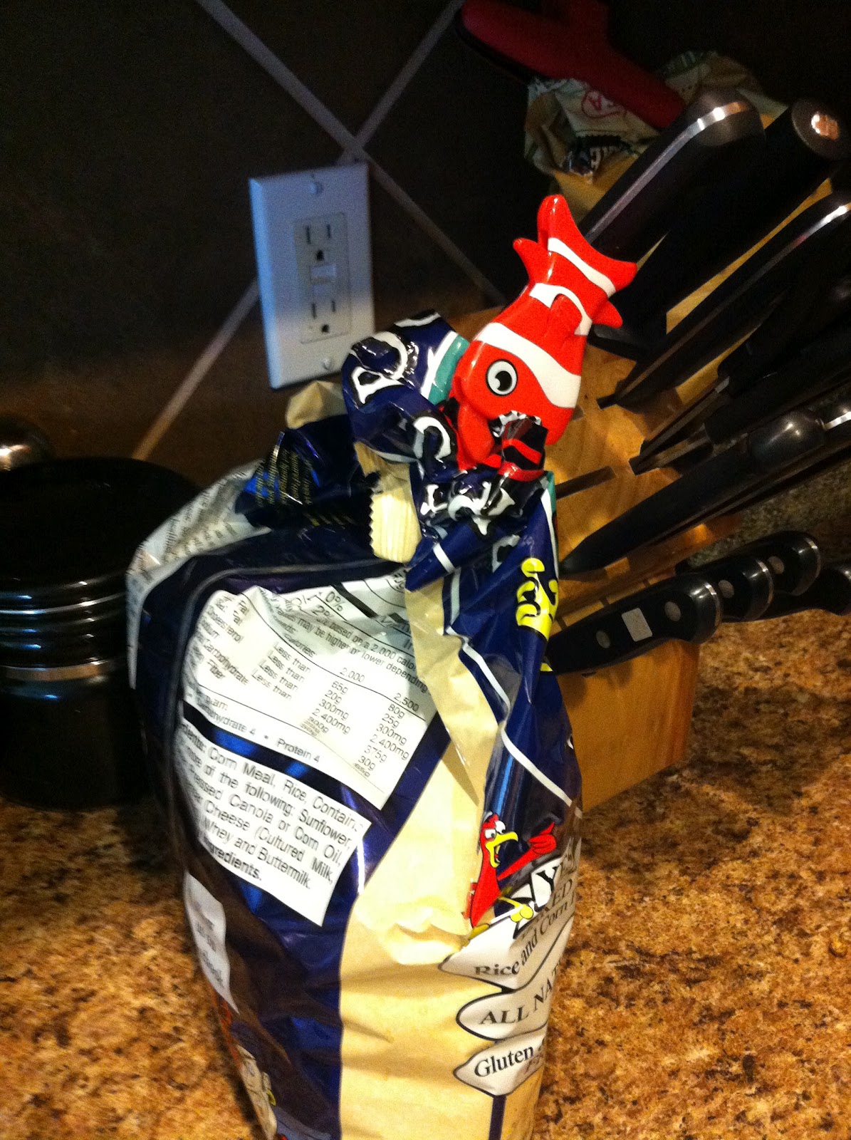 McKinney Mommas: FishClip - Great for summer snacking & saving you money!