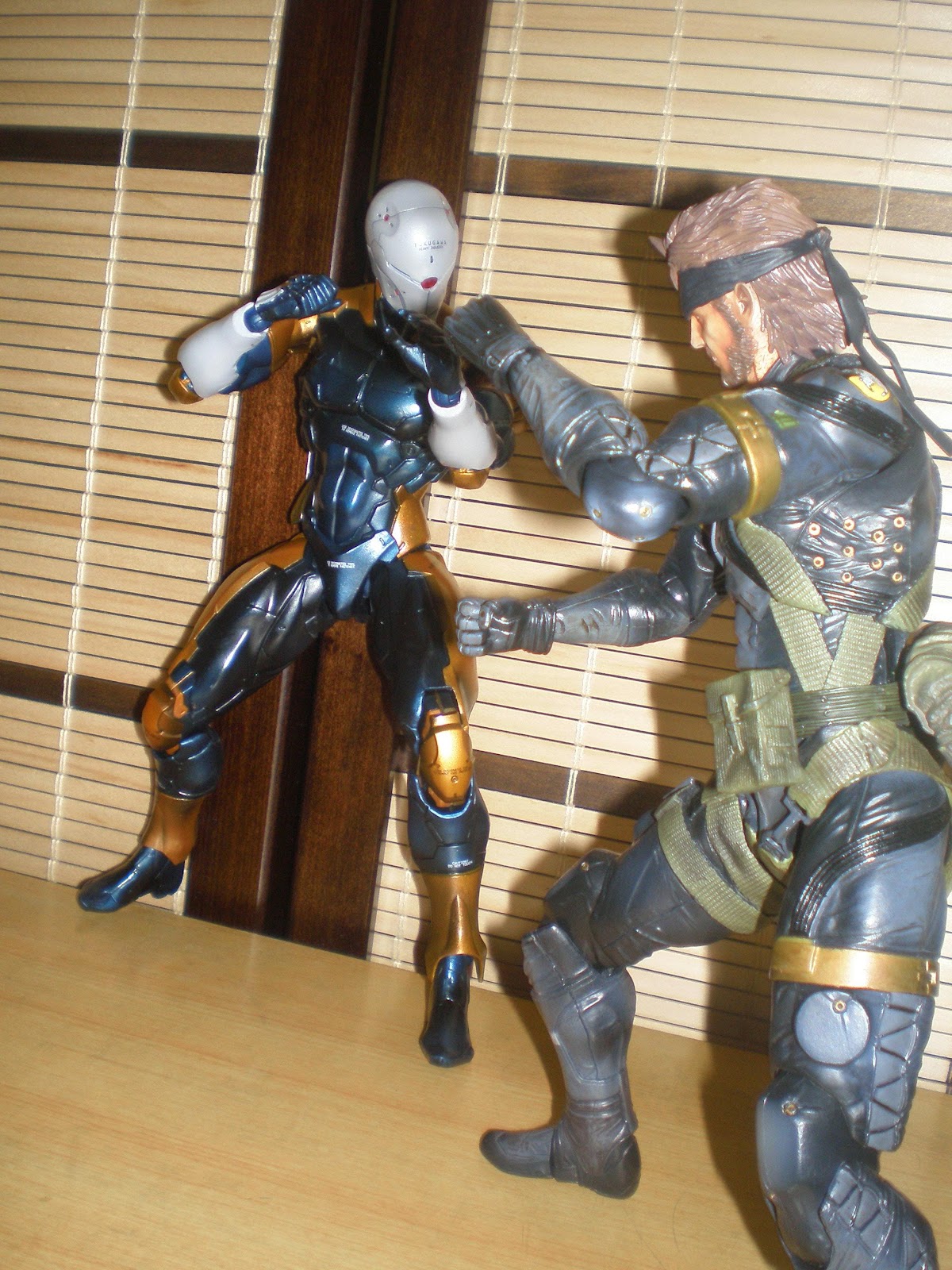 Angels and Summer: Play Arts Kai Cyborg Ninja - Gray Fox Metal Gear ...