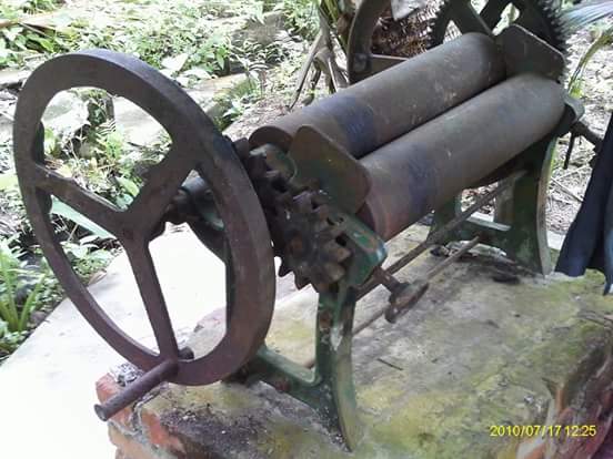 Suriaamanda Pernah Menoreh Getah? ~ SURIA AMANDA