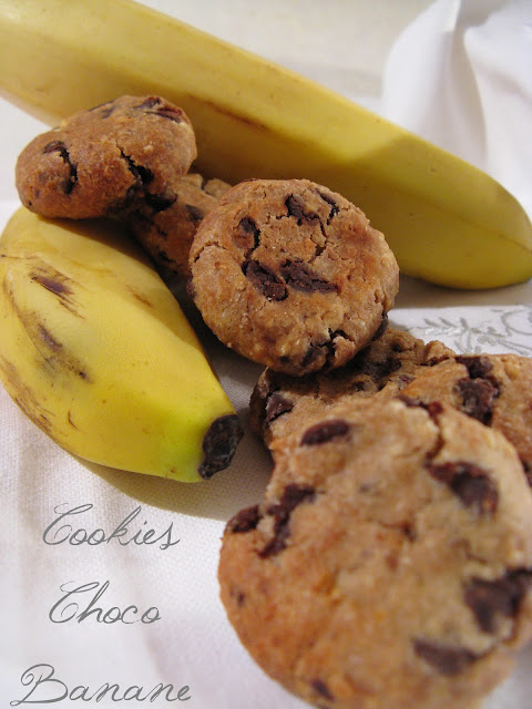 J'en reprendrai bien un bout...: Cookies Choco - Banane