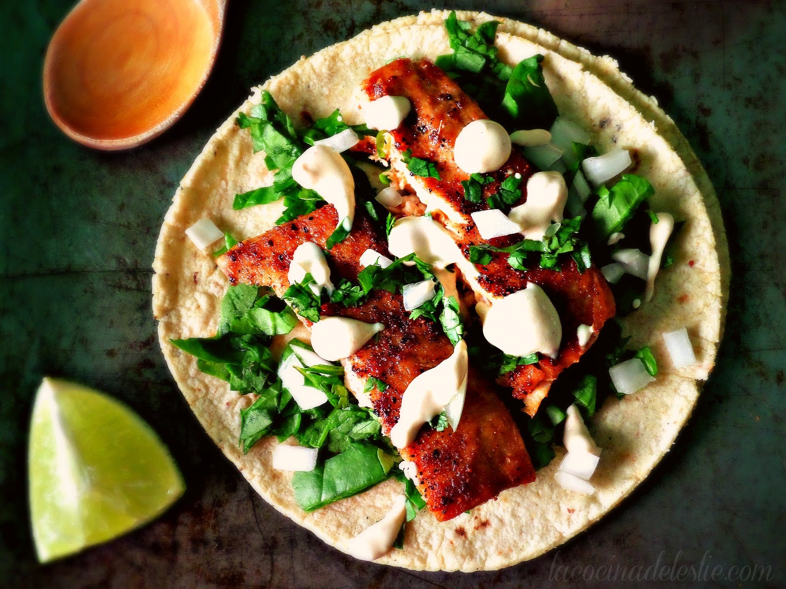 Secret Recipe Club: Spicy Salmon & Spinach Tacos - La Cocina de Leslie
