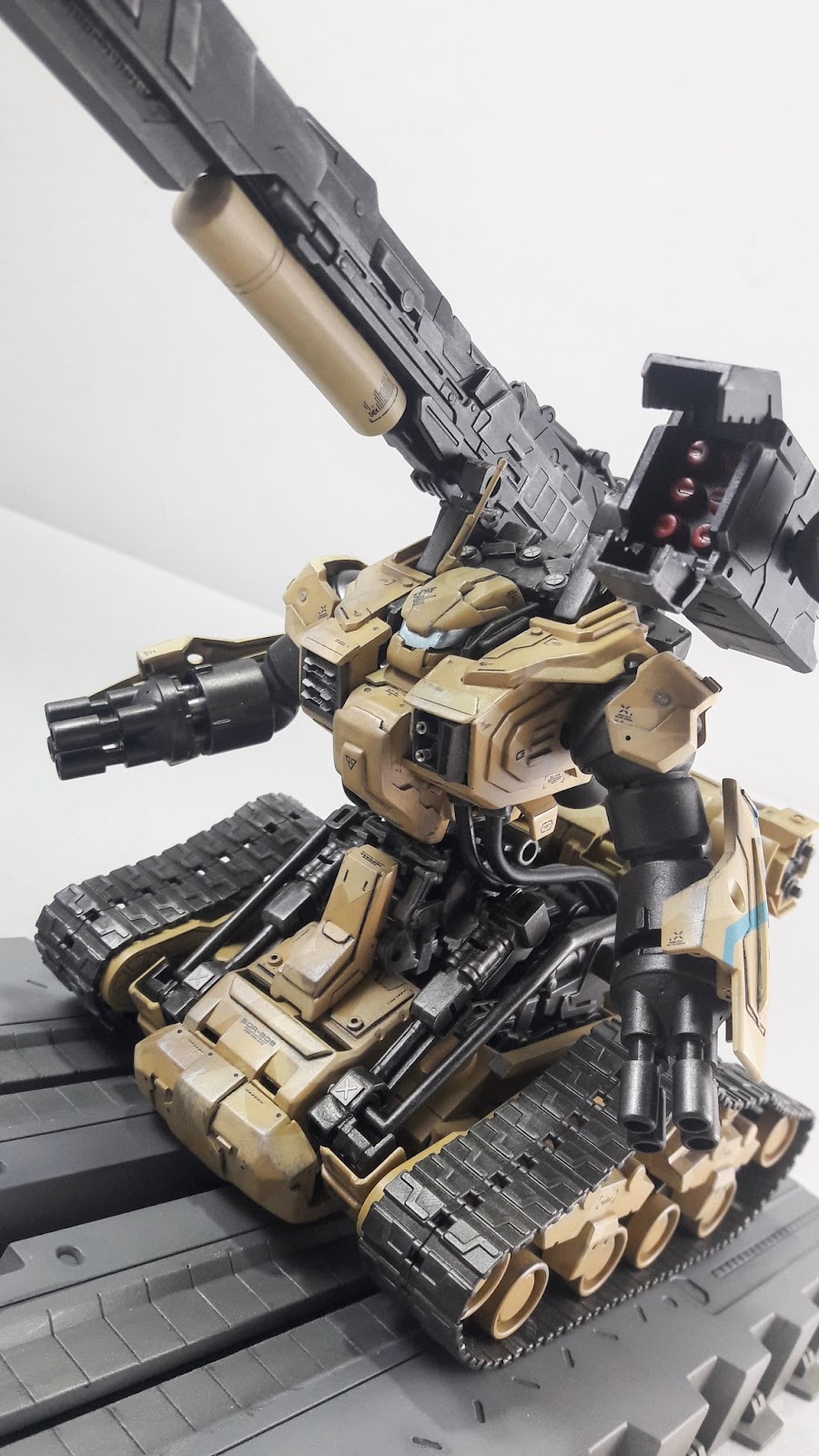 Custom Build: HG 1/144 Guntank Max. Offenbarrer