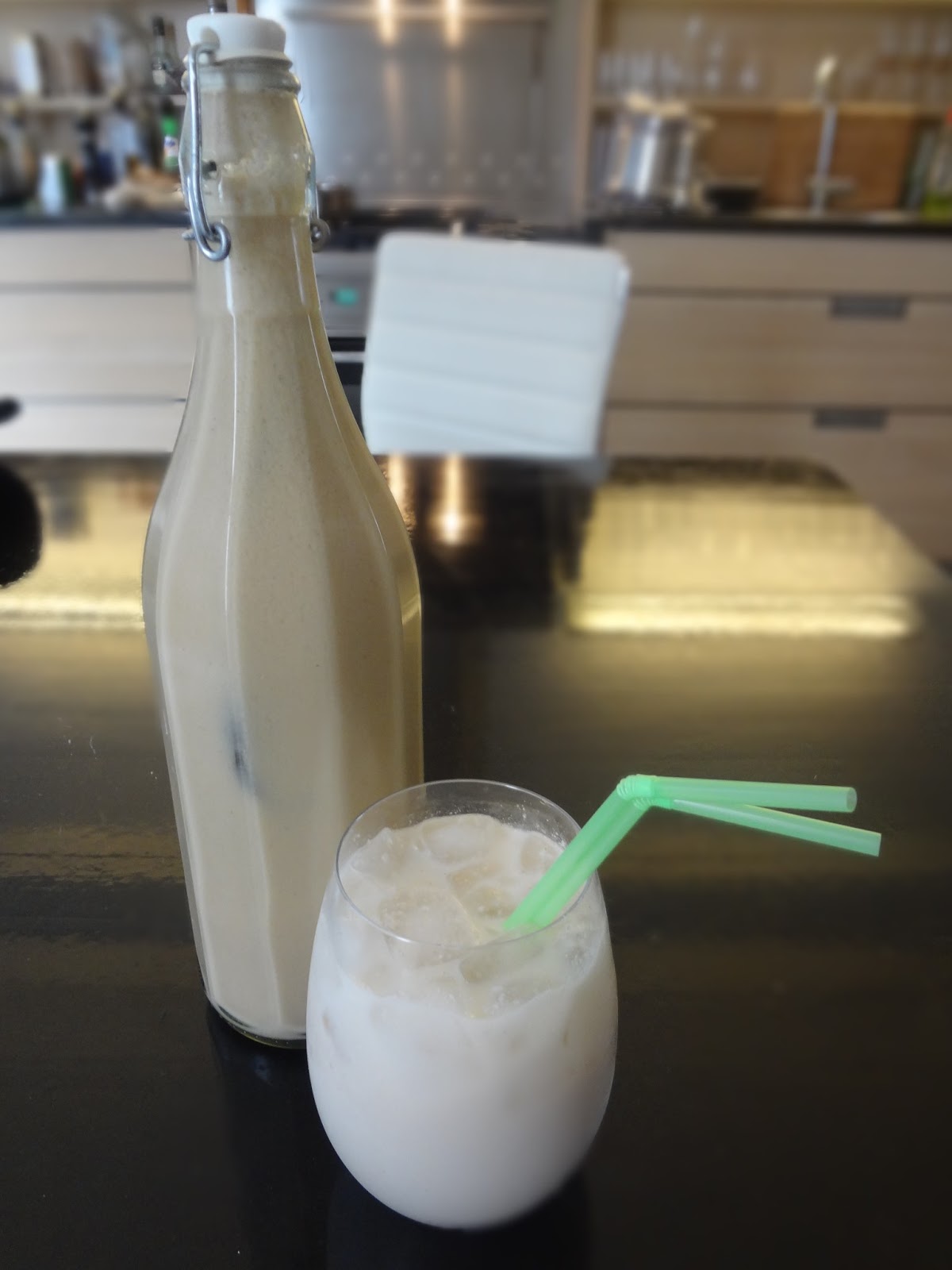 De Keuken Van De Liefde: Orgeade van amandelen, kokosnoot en honing