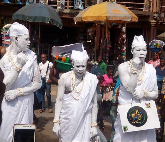 Check Out These Famous Three Wise Men Pictured In The Streets of Lagos Today - Sirealsilver