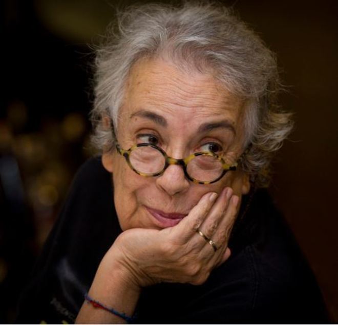 El Observador Solitario: COLITA HOMENAJEADA Y SUS FOTOS DE LA GUACHE DIVINE