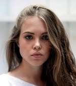 Noémie Yelle & Carla Turcotte in Féminin/Féminin [S1E1] (2014)