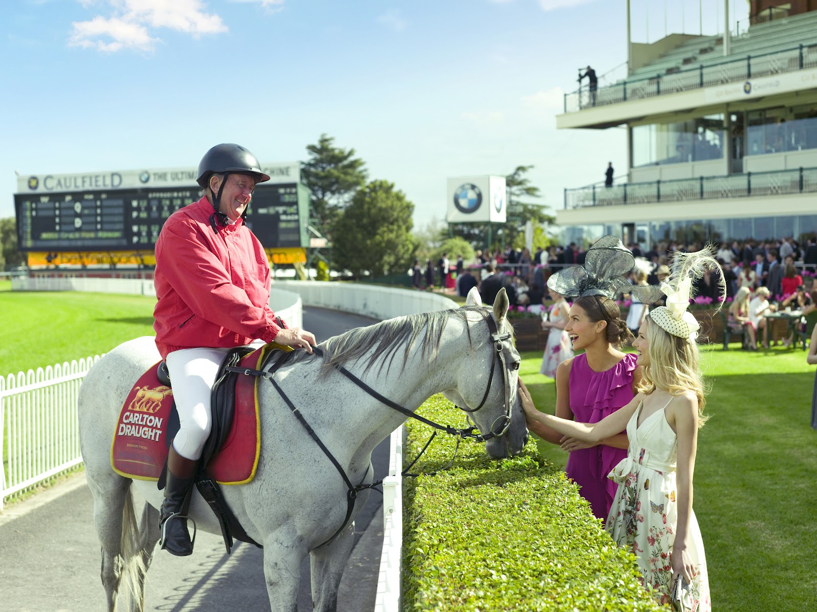 Sunlover Holidays: 2012 Melbourne Cup Carnival packages