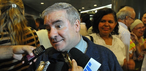 BLOG DO ROBERTO ALMEIDA: EDUARDO CAMPOS RECEBE PADRE VITO MIRACAPILLO