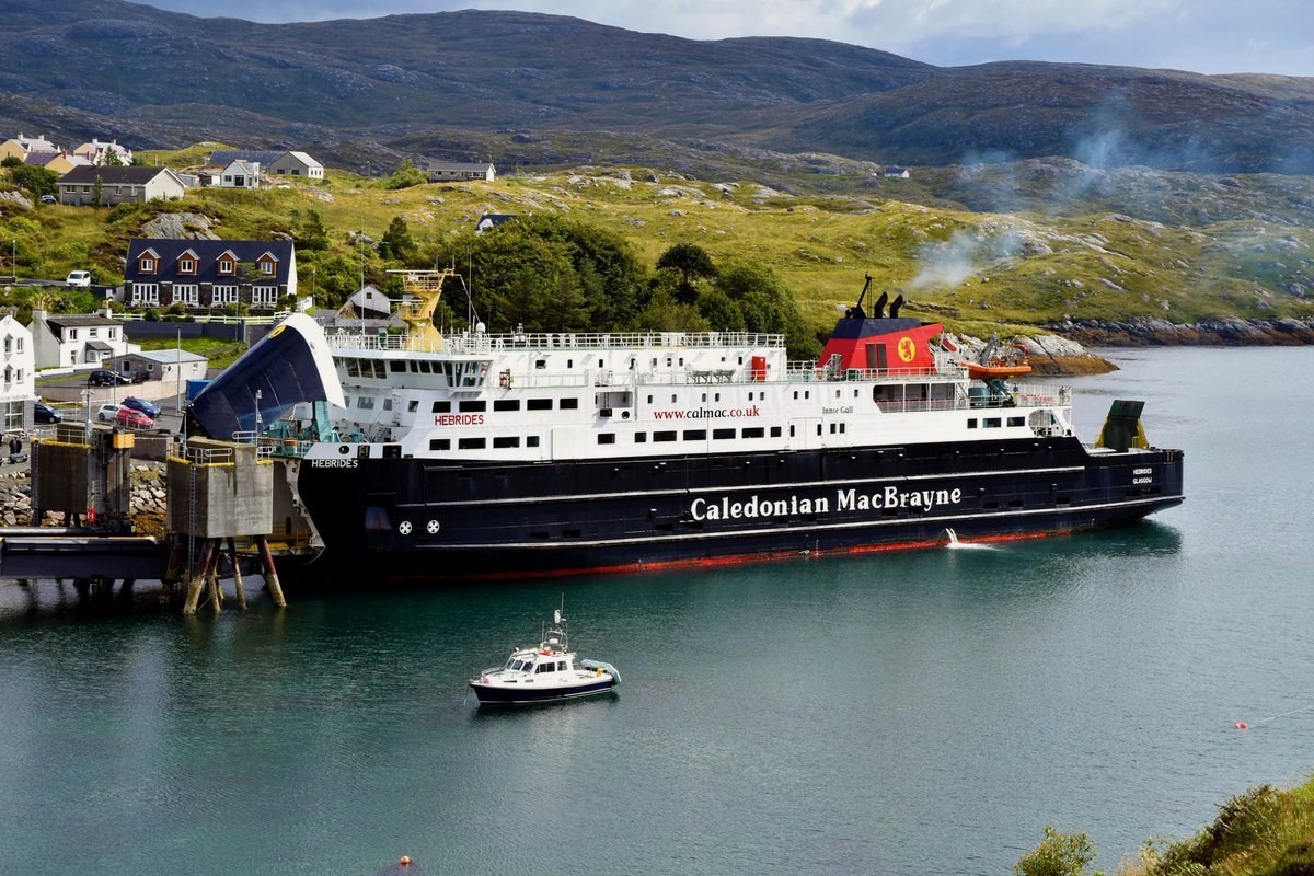 Ultima Thule: Isle of Harris, Outer Hebrides - Tarbert, a little ...