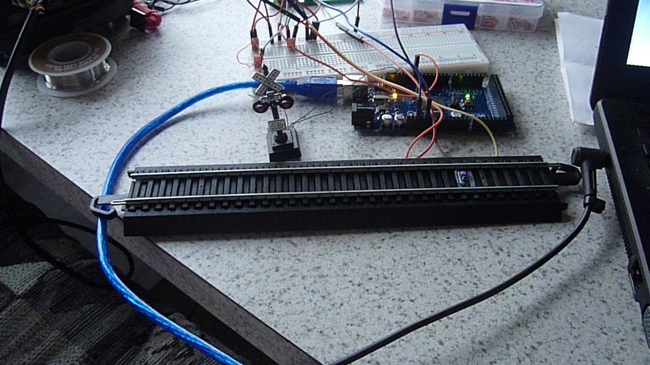 Model Railroad Crossing Lights - Academy for Arduino