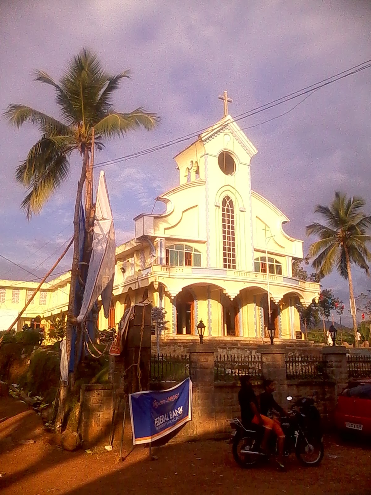 Kerala: Christmas Celebration on Chemboor Church near Vellarada ...