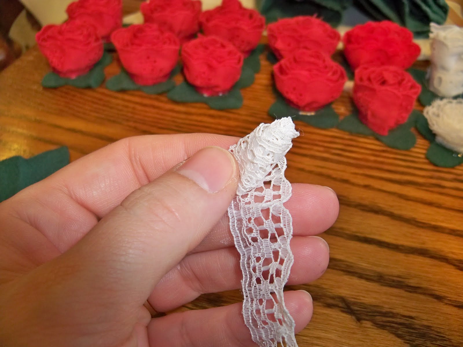 Nettacow: No Sew Lace Rosary Roses