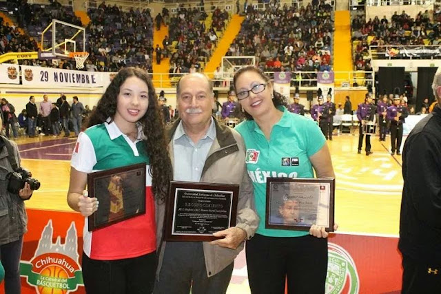 Paulina y Dora Meza, mundialistas 2014 reciben reconocimiento por ...