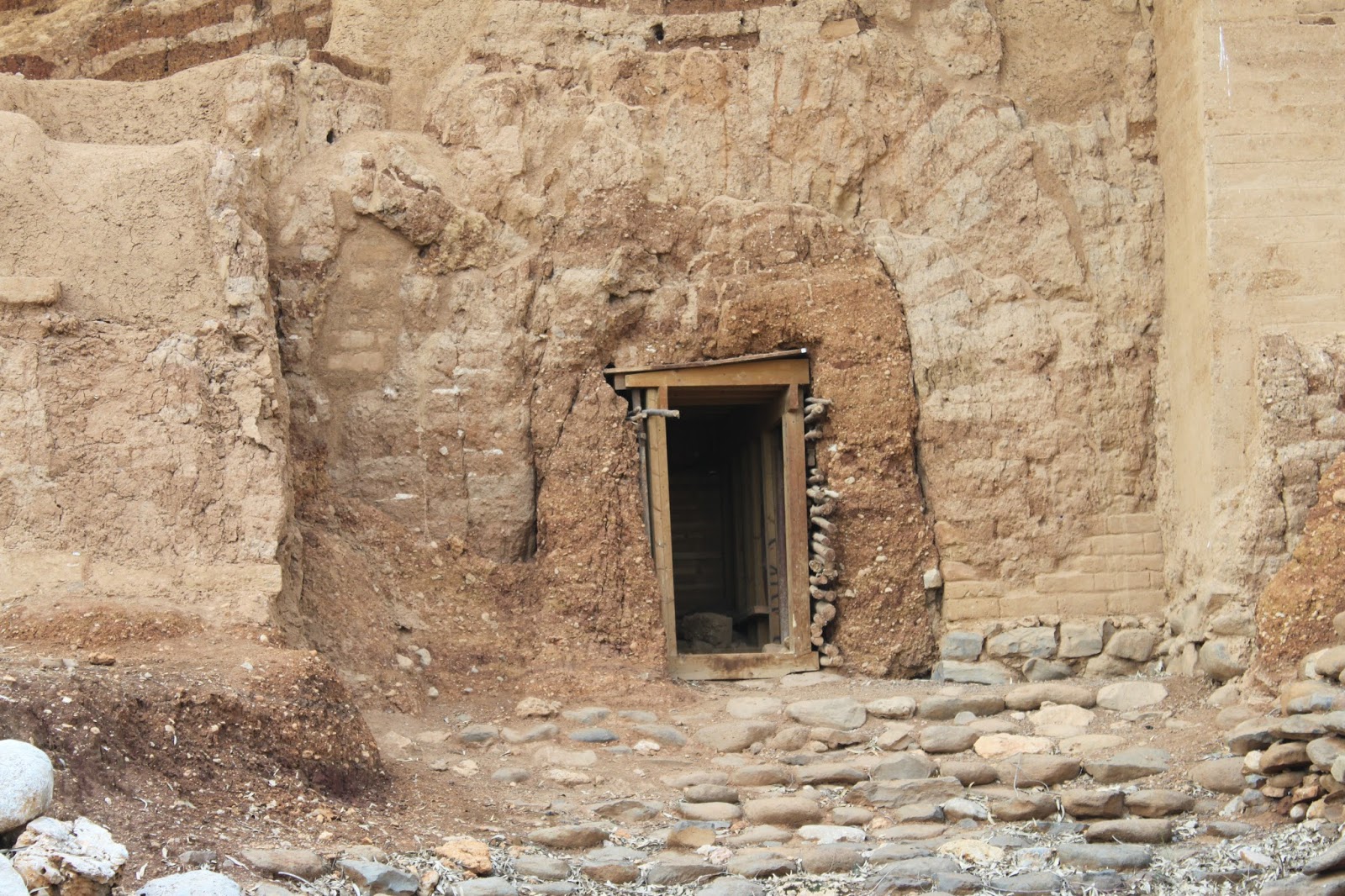 Walking Ancient Paths: April 2018