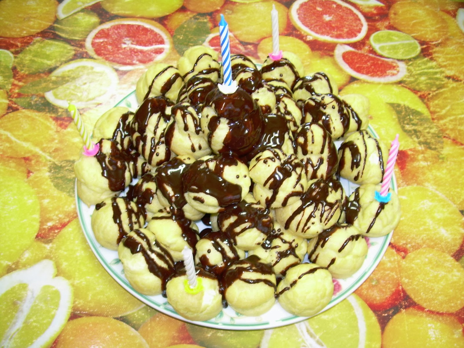 Lady Violet's Garden: Munchy Monday #25: Profiteroles