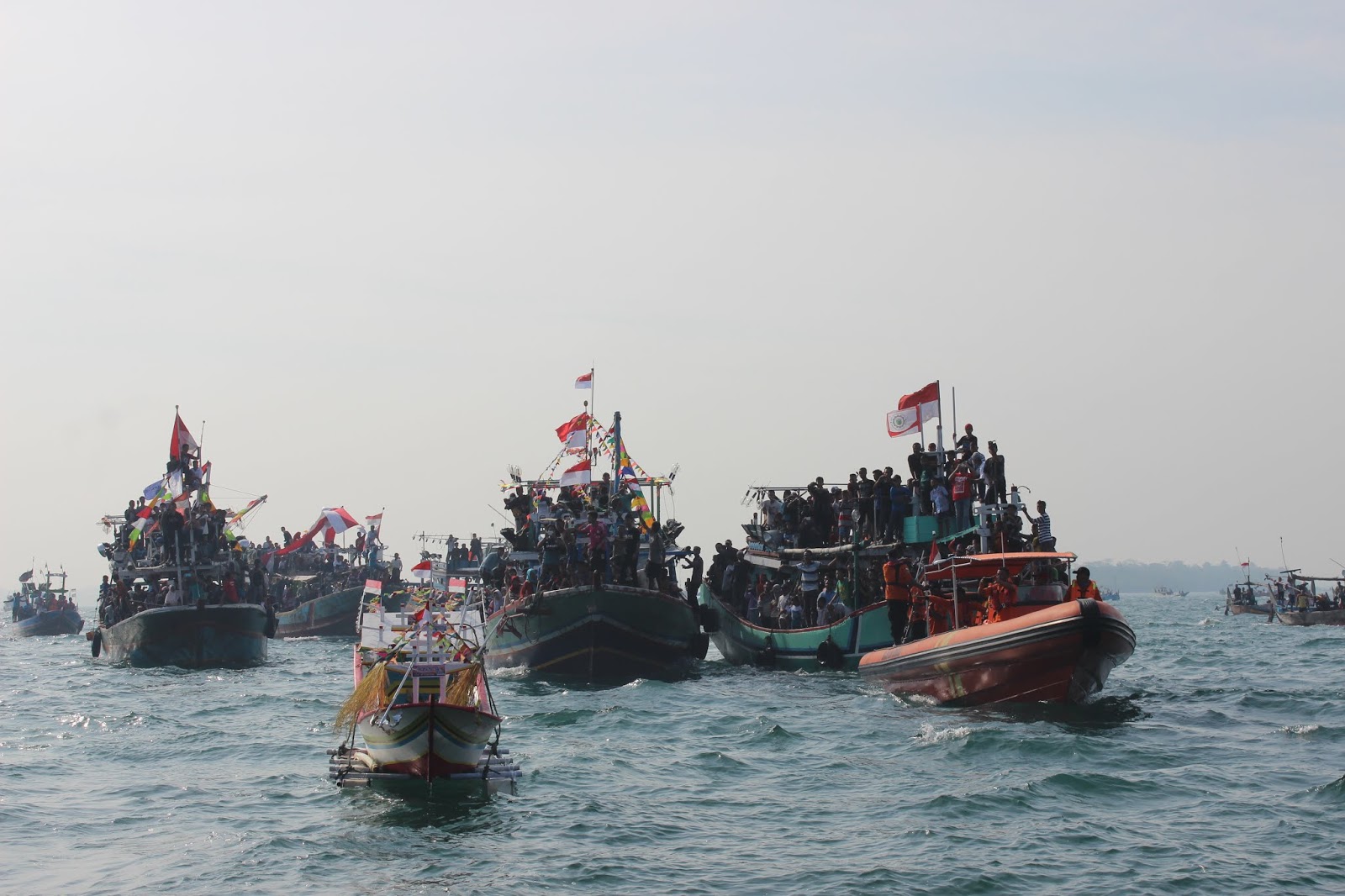 Lomban, Tradisi Syawalan di Jepara - Alif Kiky's Blog