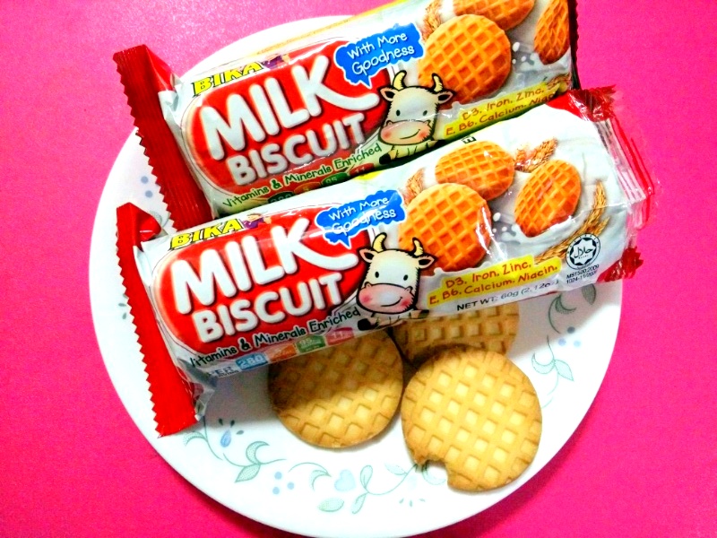 www.mieranadhirah.com: Yummy Bika Milk Biscuits...