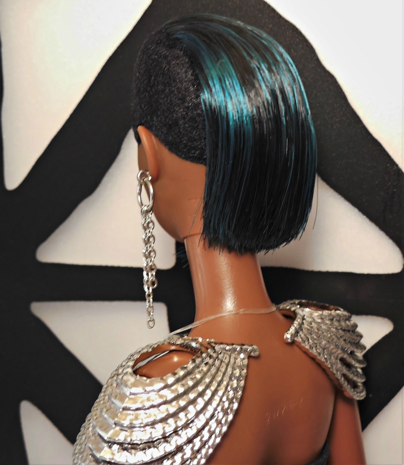 Doll Affinity: Warning: Edgy Makeovers Inside