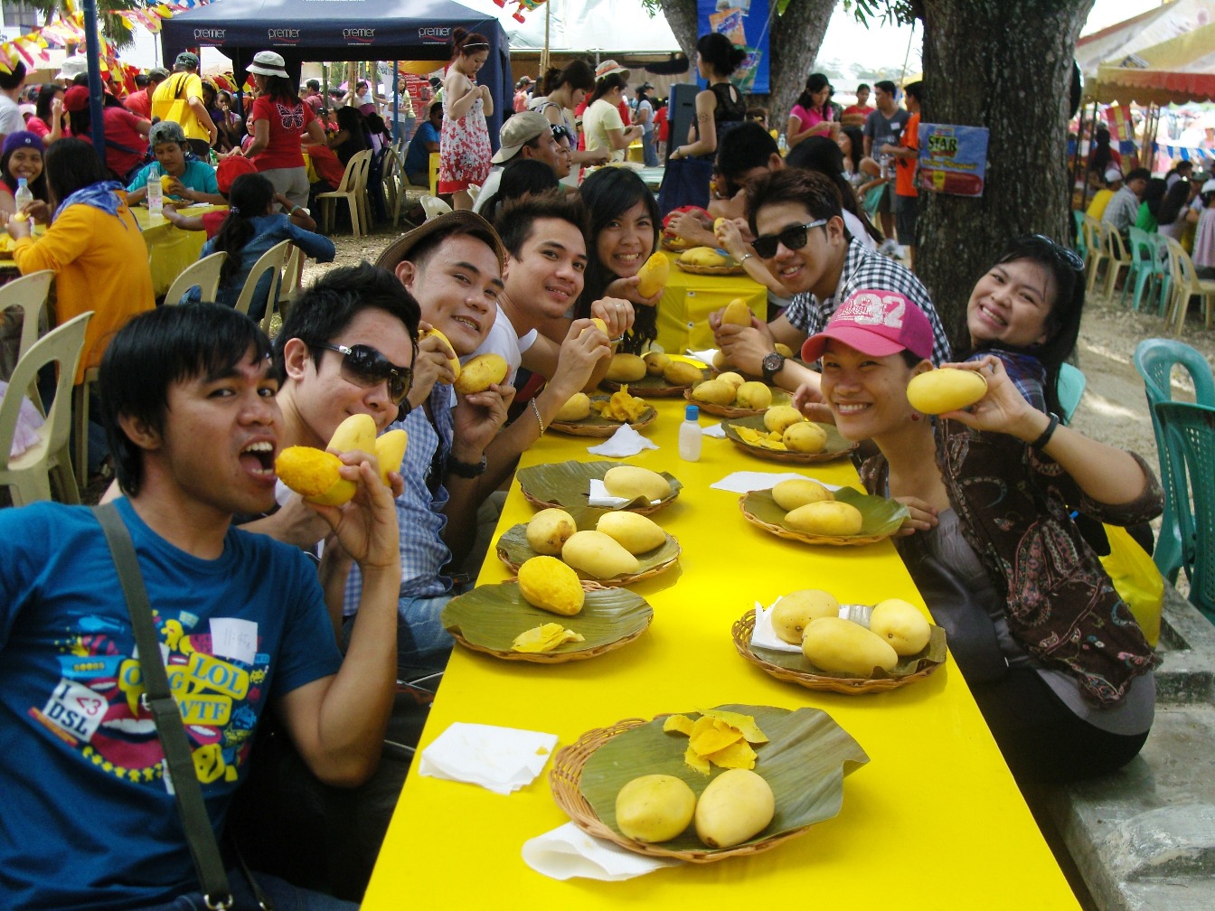 Gift of Quills: Manggahan Festival: This is something mango-ish!