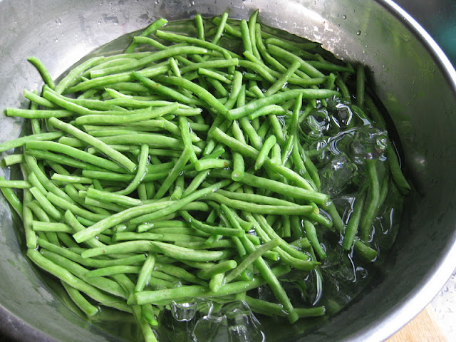 Food Lust People Love: Baby French Bean Parcels