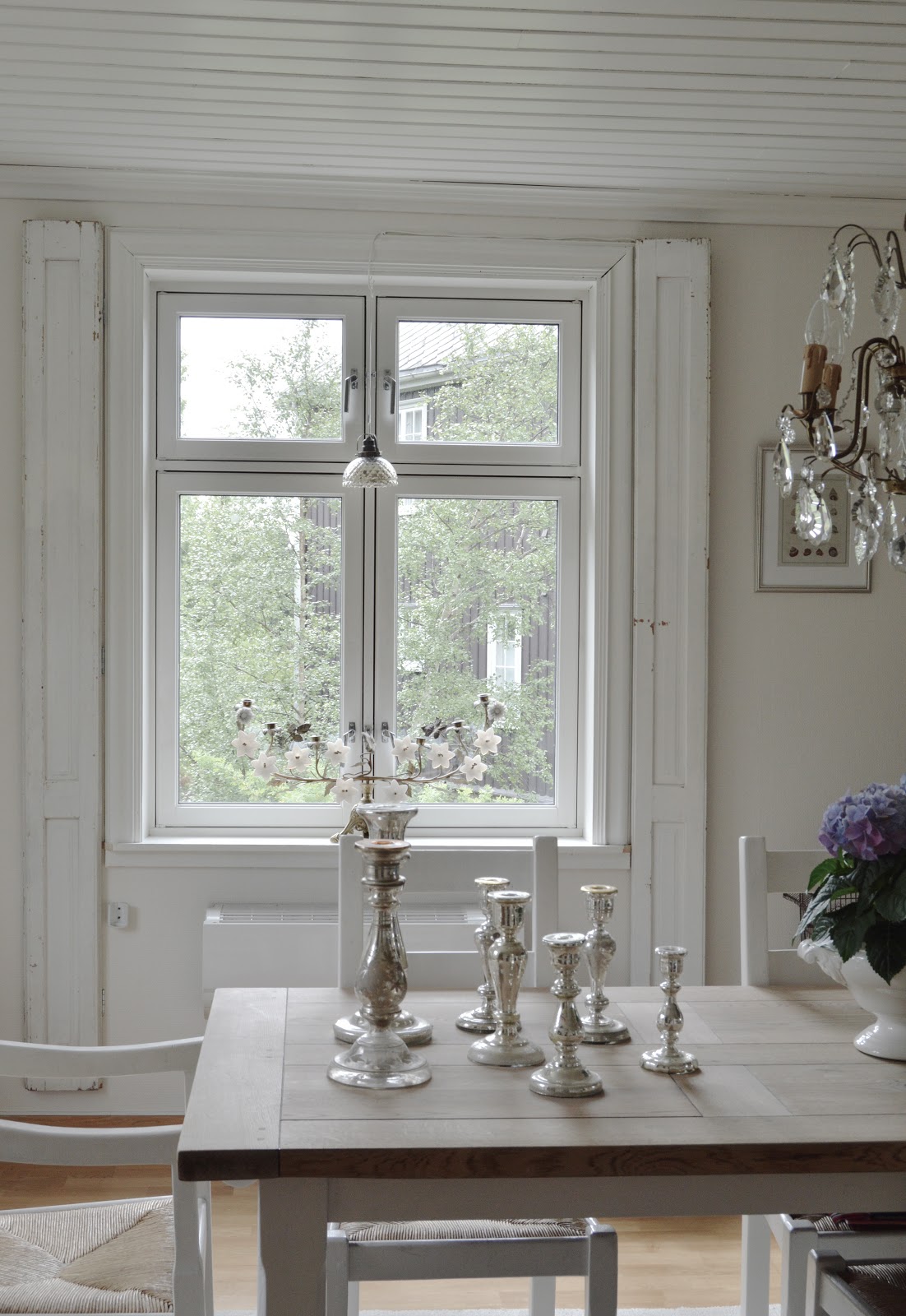 Anno 1924: Gamle franske skodder