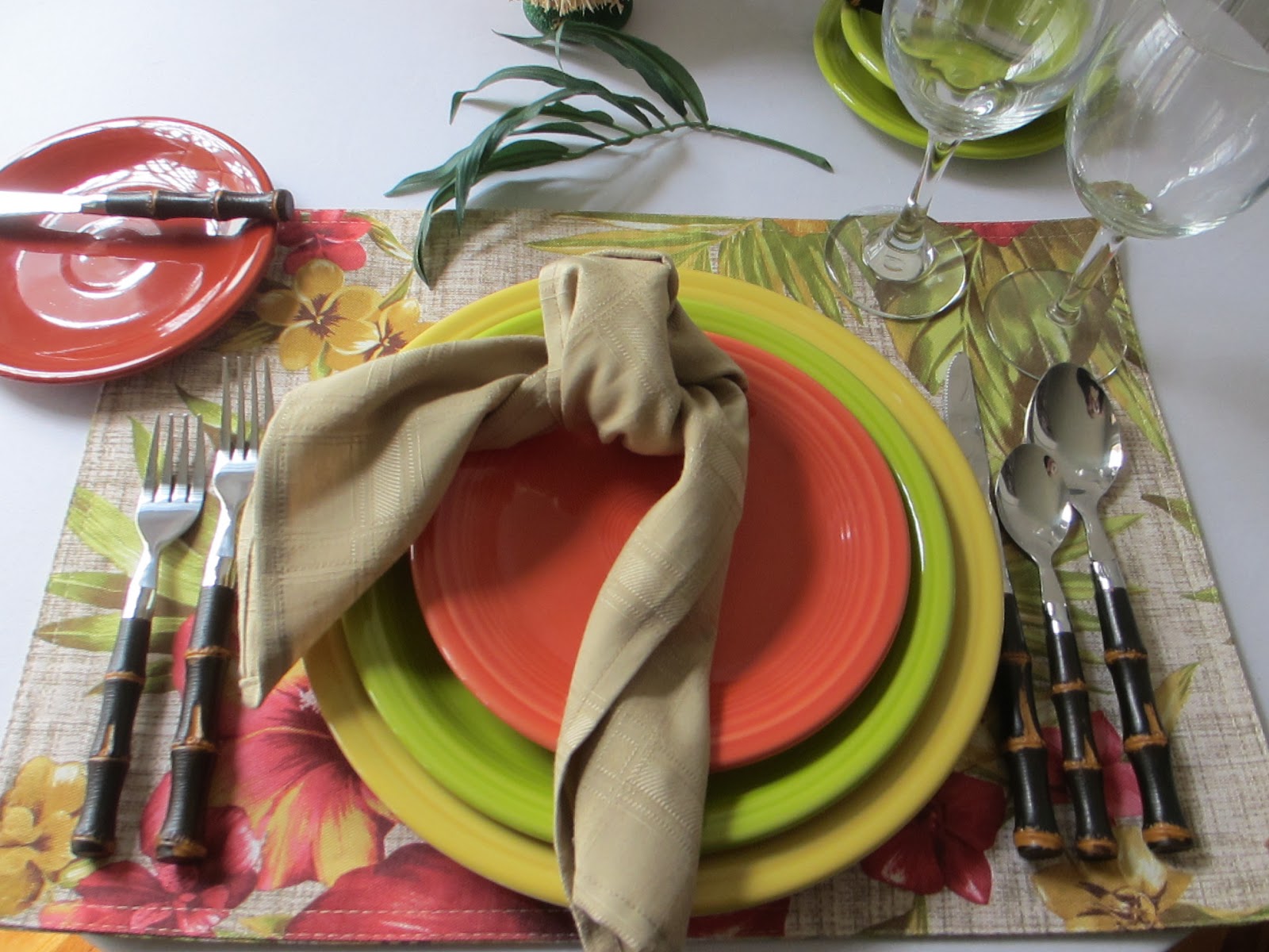 Table for One: Hawaiian Tablescapes