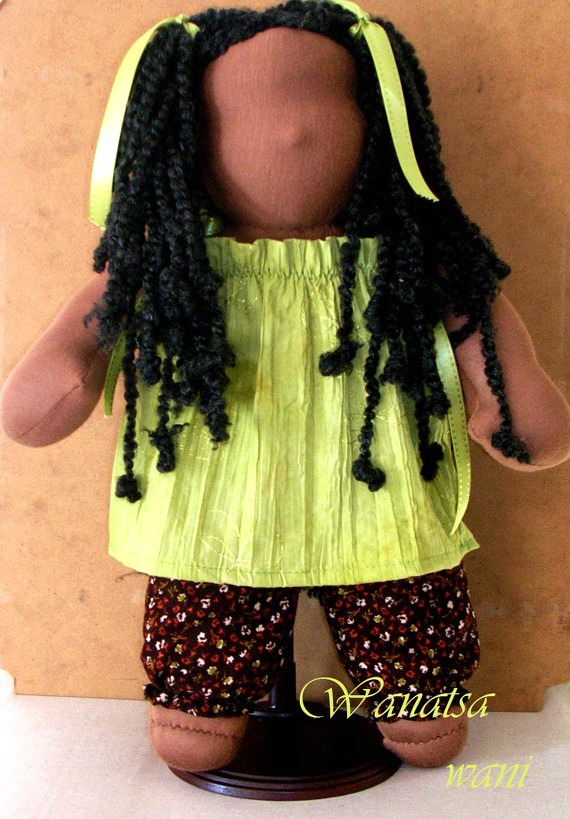 a muslim homeschool: Beautiful faceless dolls...