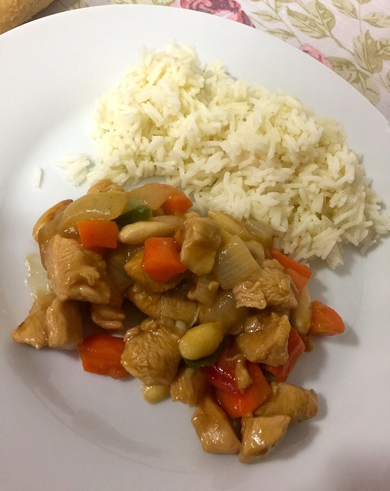 Pollo con almendras estilo chino