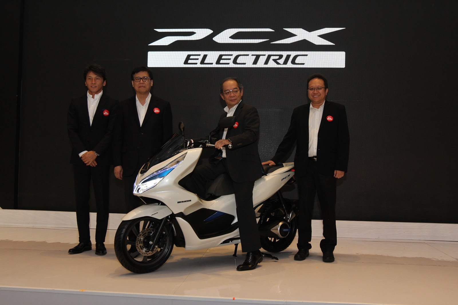 PT Astra Honda Motor (AHM) secara resmi meluncurkan Honda PCX Electric ...