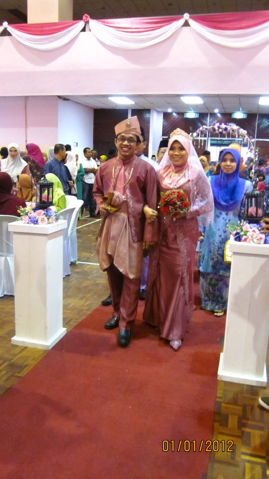 PERMUAFAKATAN KELUARGA TIJAH - AWALUDIN: MAJLIS PERSANDINGAN - DEWAN ...