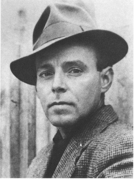 Comunidad de Escritores Anónimos: César Moro, Biografía