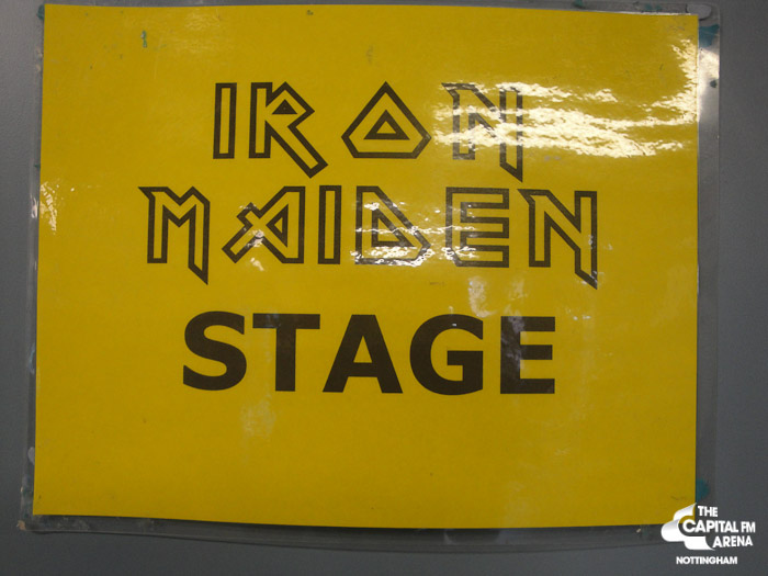 The Final Frontier: Tour Bus e Backstage