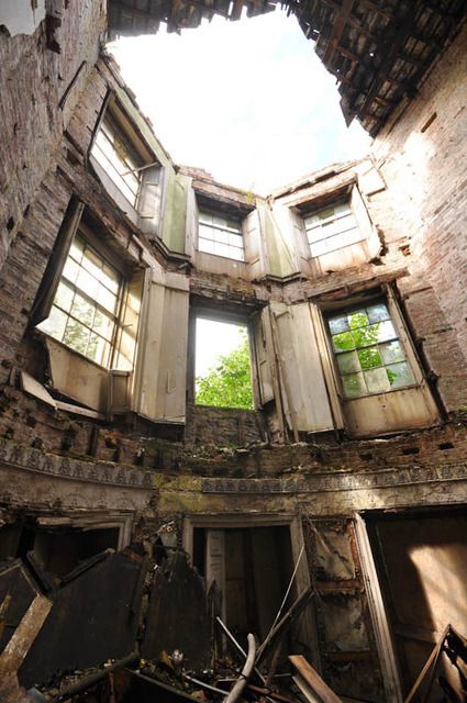 Landed families of Britain and Ireland: (358) Bankes of Winstanley Hall