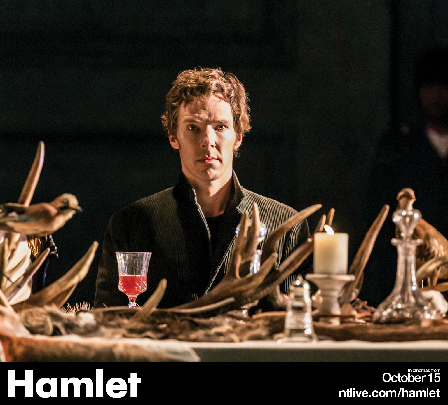 SNEAK PEEK : Benedict Cumberbatch Is "Hamlet"