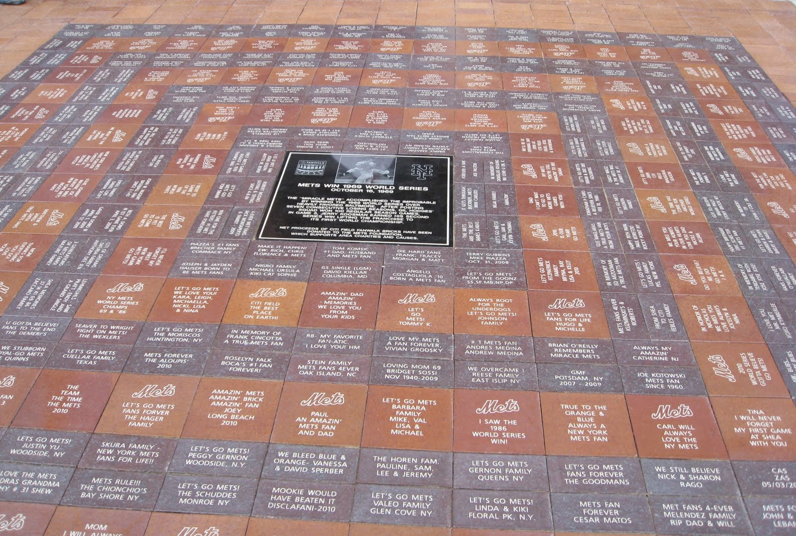 Converted Mets Fan: A Brick 35 Years in the Making and the Random Song ...