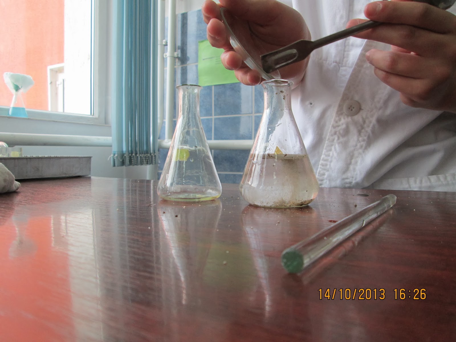 Chimia pe înţelesul tuturor: Experiment - Metodă de separare a ...