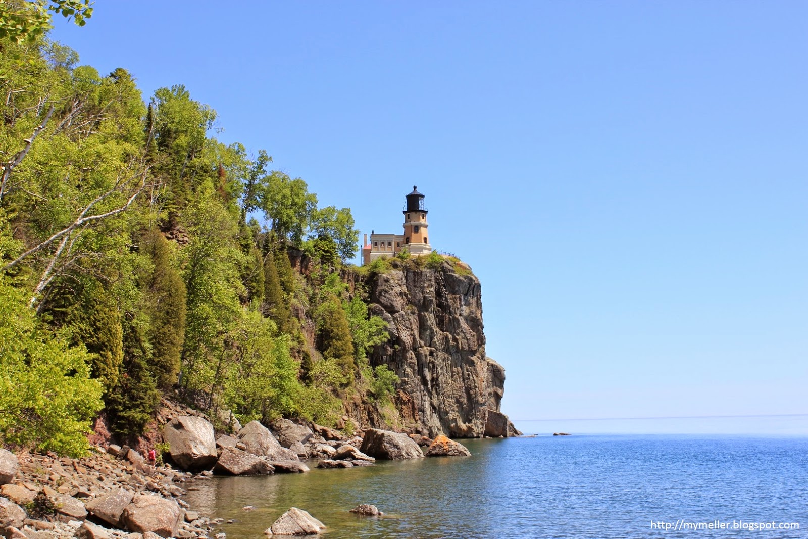 my meller: Trip to the North Shore & July Reading Recap