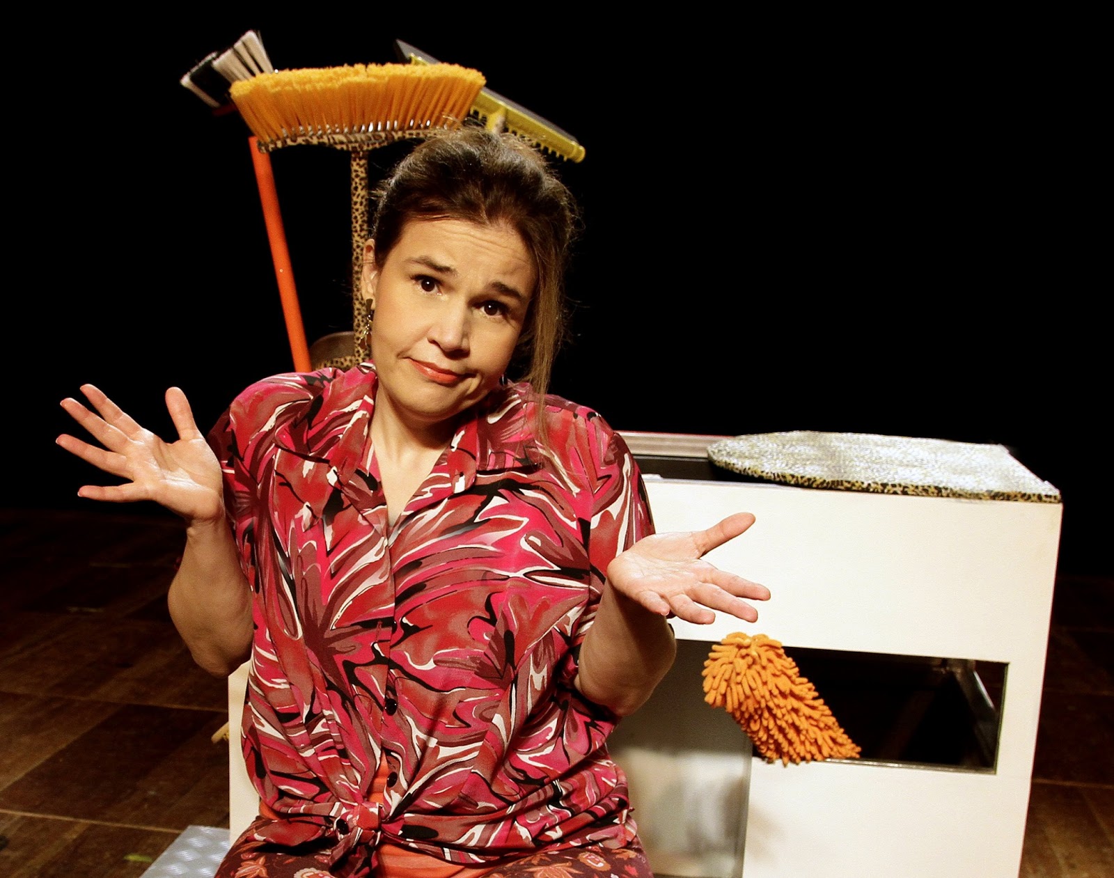 REVISTA ESTREIA : Teatro: Goiânia recebe comédia “Muito Viva” com a ...