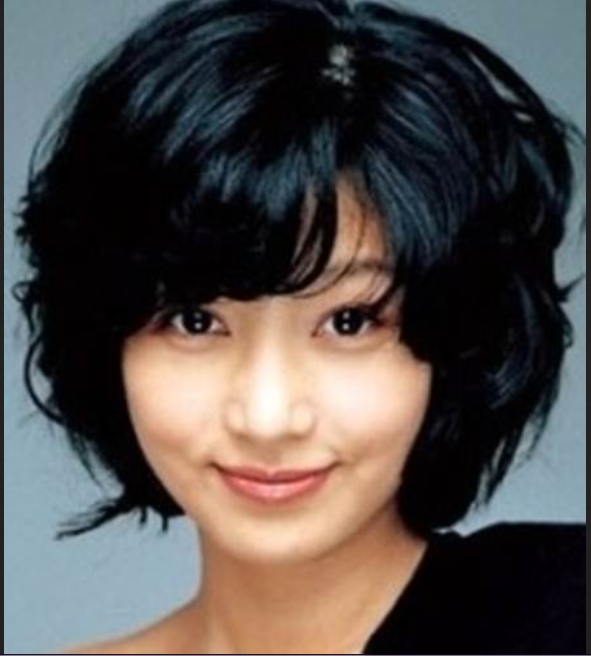 Model Rambut Pendek Ikal Untuk Wajah Bulat