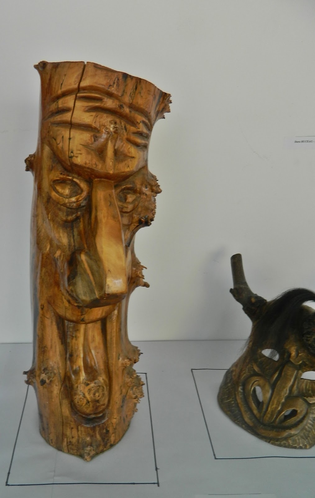 Crampeie de istorie botosaneana: Masca tradiţională la români