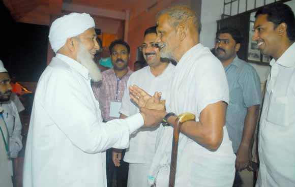 Al-Badr Online: Bengal IUML leader defies party, attends Kerala Yatra