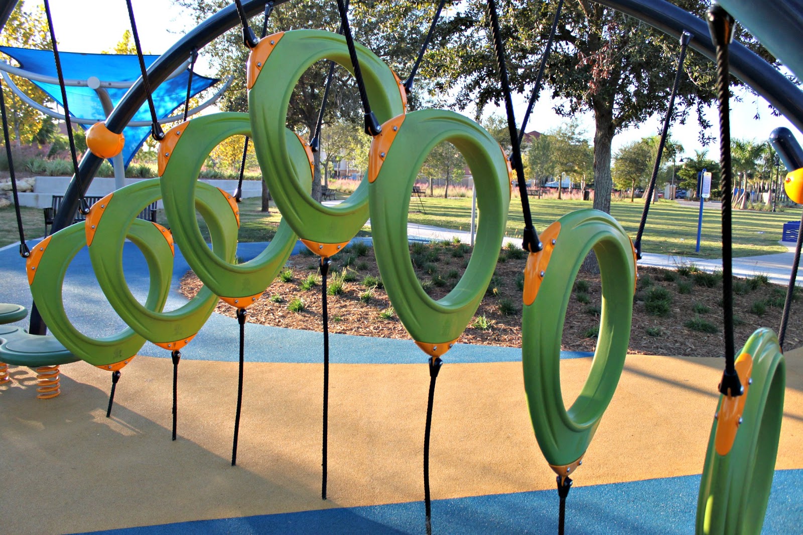 MadSnapper: Riverwalk - Playground