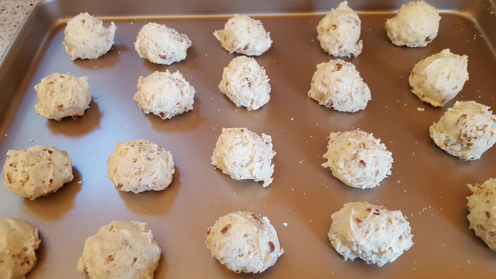 My Patchwork Quilt: PECAN DROP BISCUITS