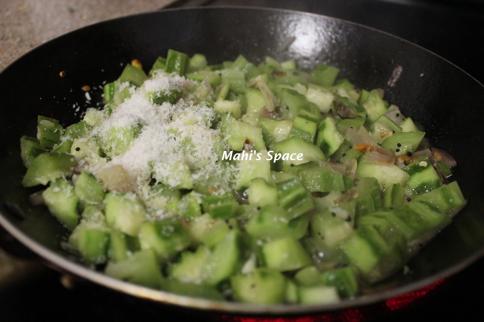 Ridge gourd Stir-fry / Peerkangai Poriyal ~ Mahi's Kitchen