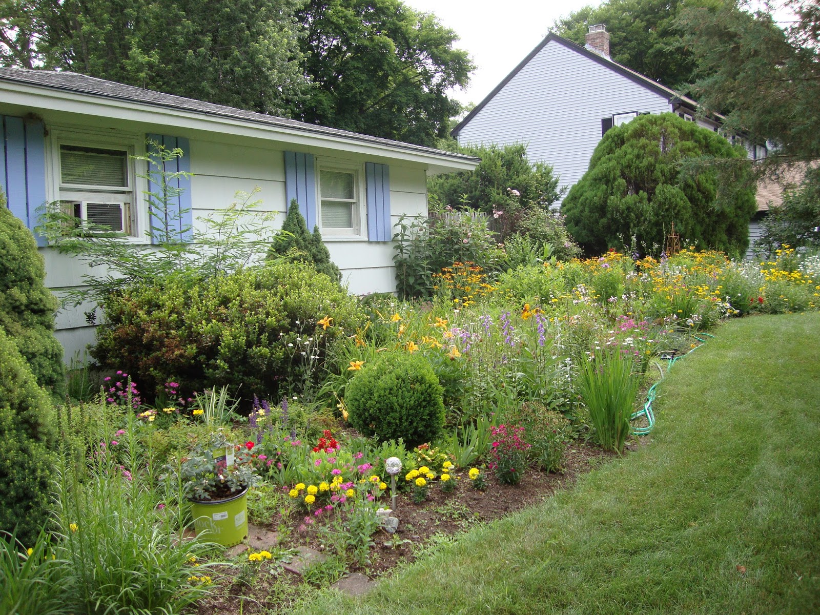A Romantic Country Home: Garden Views...