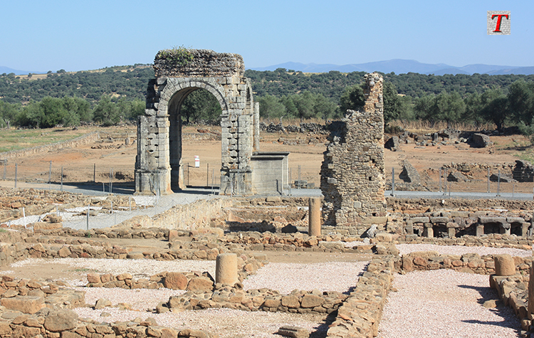 Turistilla.com: Yacimiento romano de Cáparra, en Cáceres.